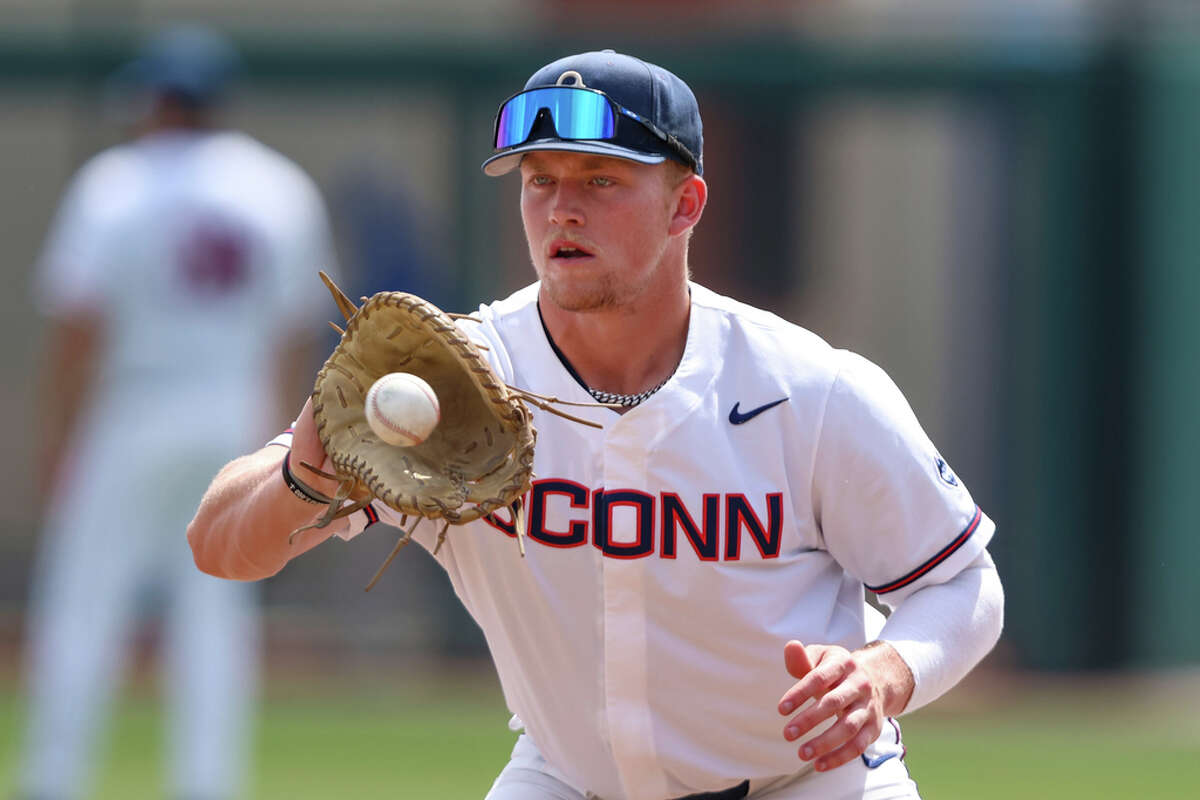 UConn baseball season ends with loss to Florida in NCAA regional