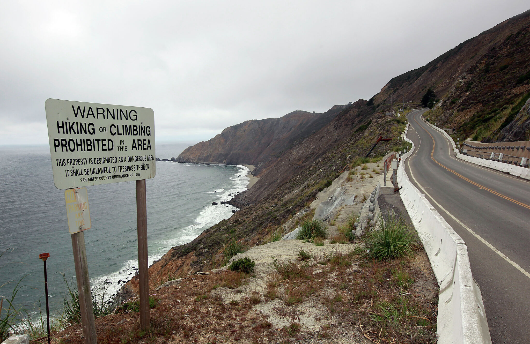Woman dies after fall from cliff near Devil's Slide