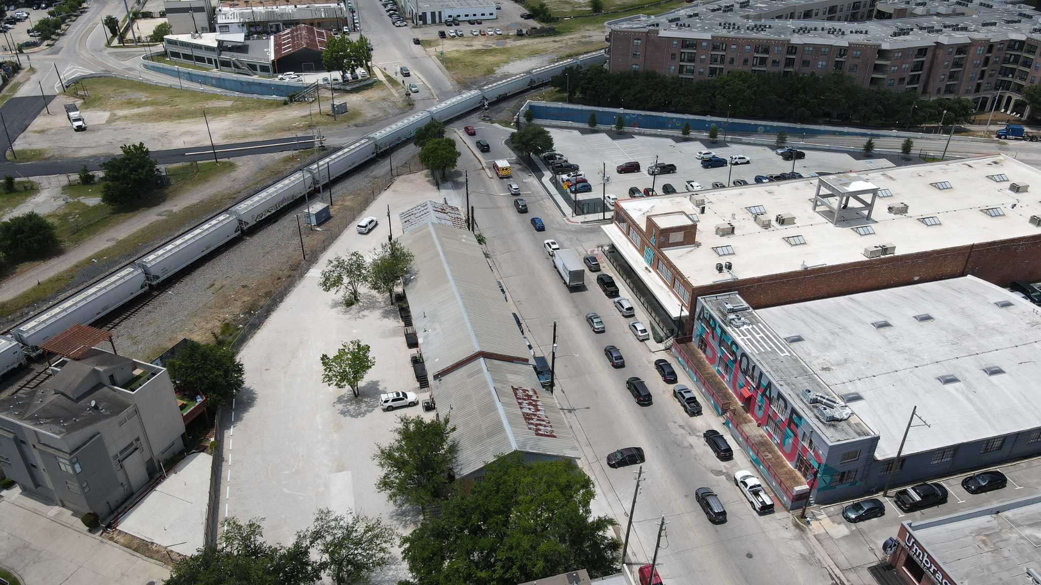 Houston to receive $36.9M for underpasses to relieve train crossings
