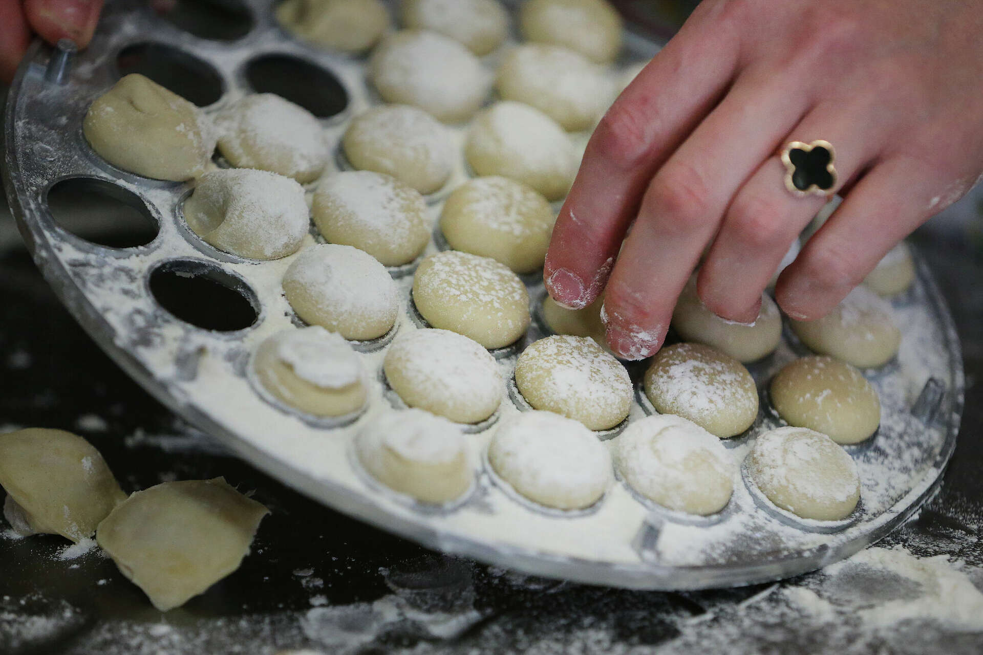 Ukrainian woman flees homeland, opens Pashina Craft Bakery