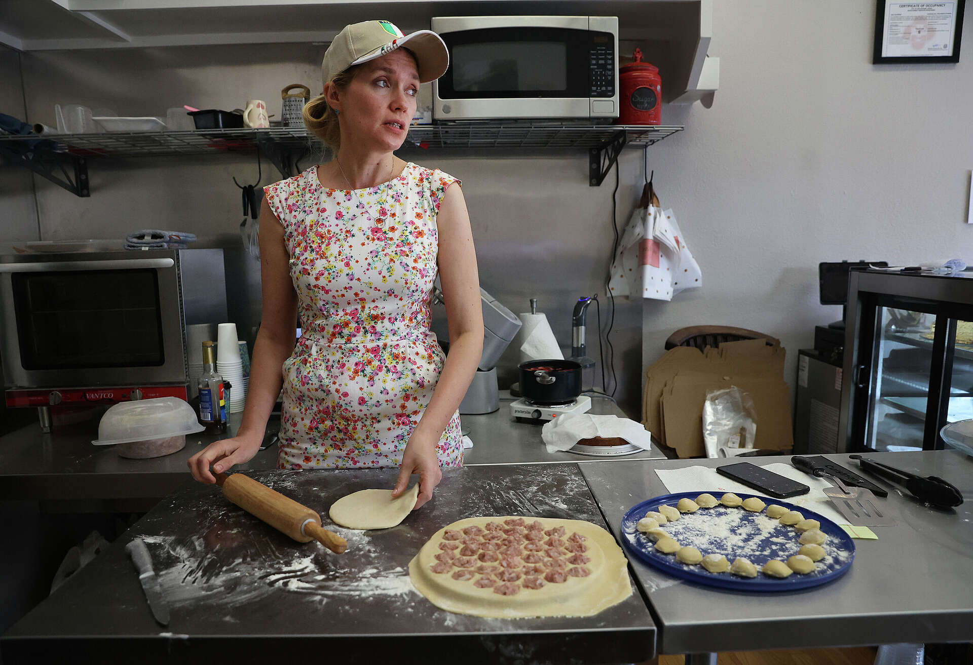 Ukrainian woman flees homeland, opens Pashina Craft Bakery