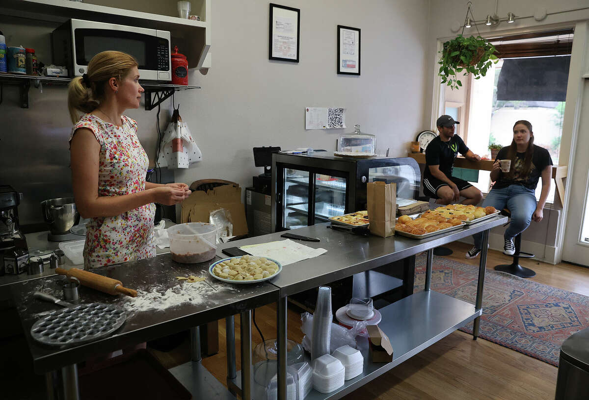 Ukrainian woman flees homeland, opens Pashina Craft Bakery