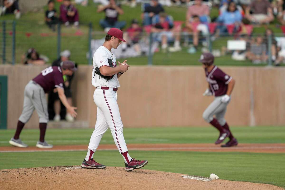 Pitching sparks Stanford to regional-clinching win over Texas A&M