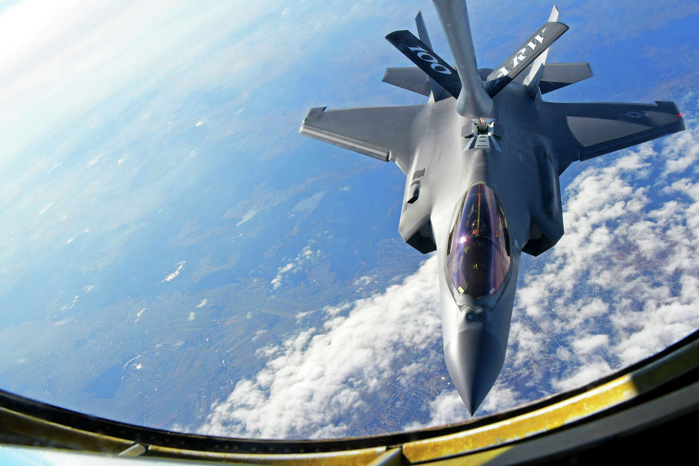Pratt & Whitney gets $2B for East Hartford, Middletown F-35 work