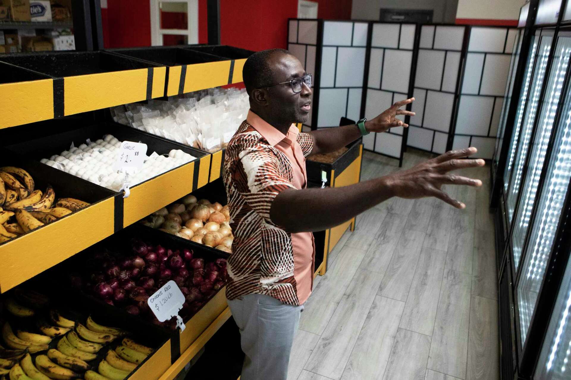 4 African grocery stores, restaurants line this corner of Spring