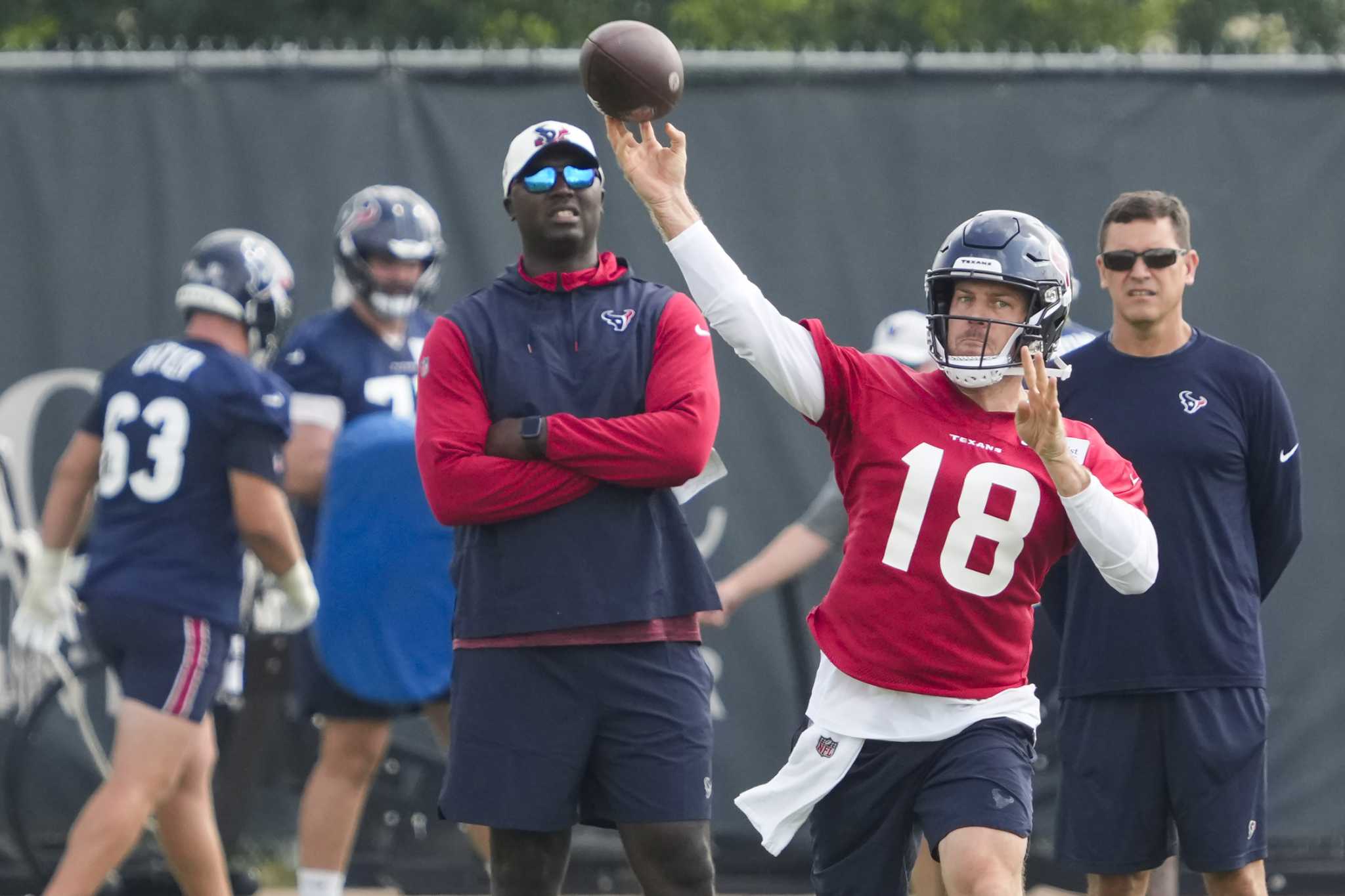 Humble HS to retire Texans QBs coach Jerrod Johnson's jersey number