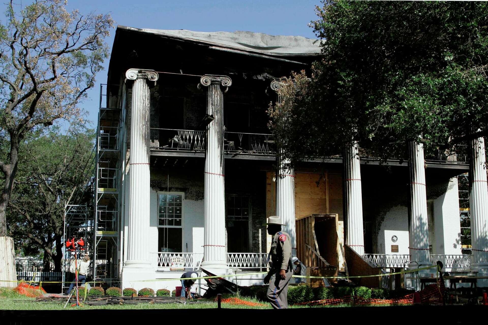 Texas Governor's Mansion arson case unsolved 15 years later