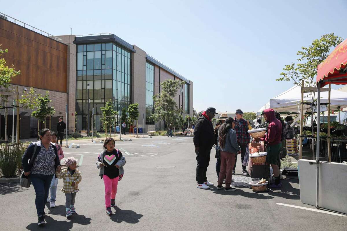 A new S.F. farmers' market opens in the Bayview