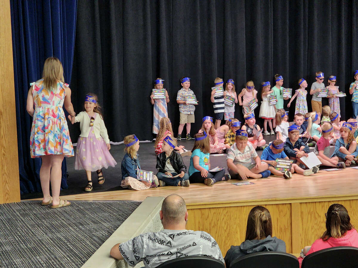 Meridian Elementary School kindergarten students graduate