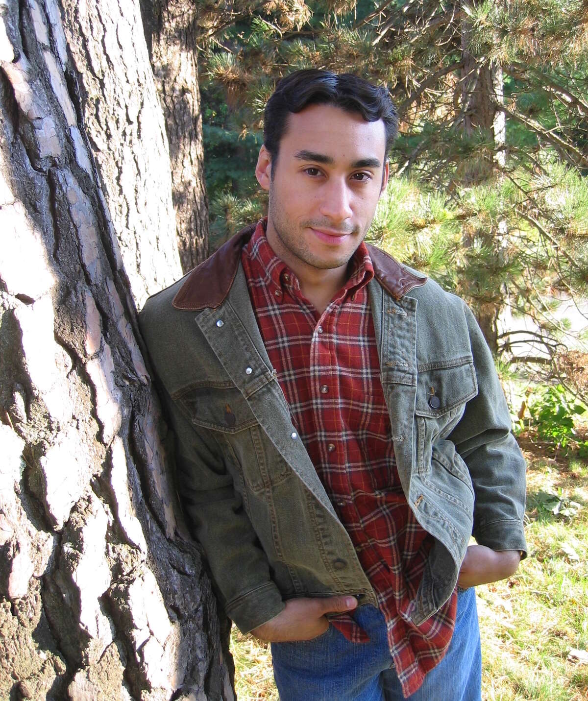 Albany's Alan Ilagan, a shy exhibitionist, hits 20 years of blogging