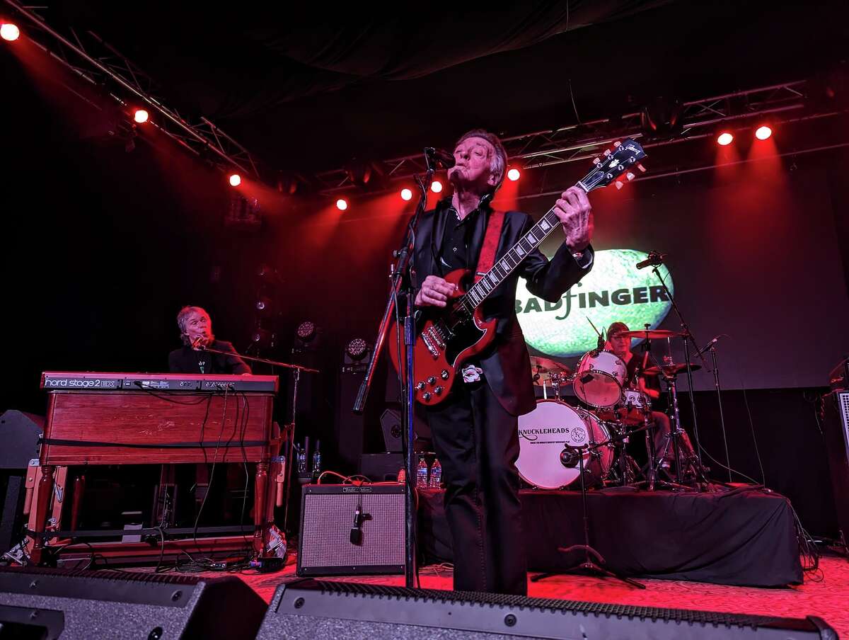 Beatles signed band performs in Edwardsville June 9