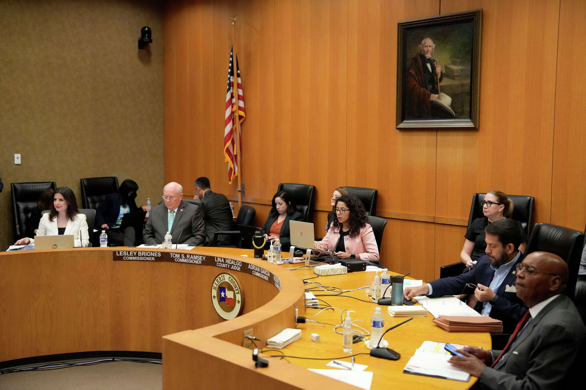 Harris County leaders approve $500 guaranteed income program