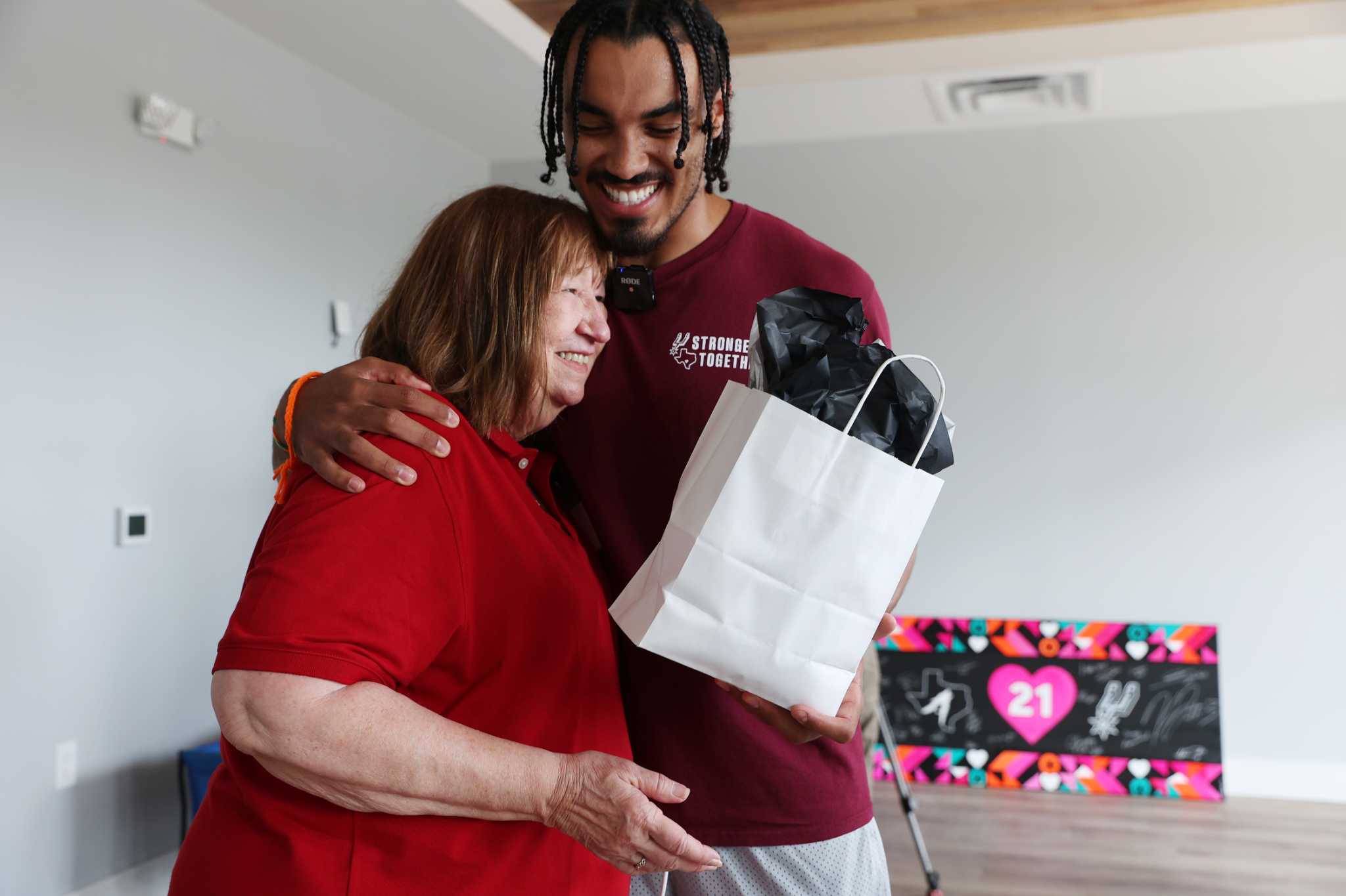 With daughter in mind, Spurs' Tre Jones aids Uvalde community