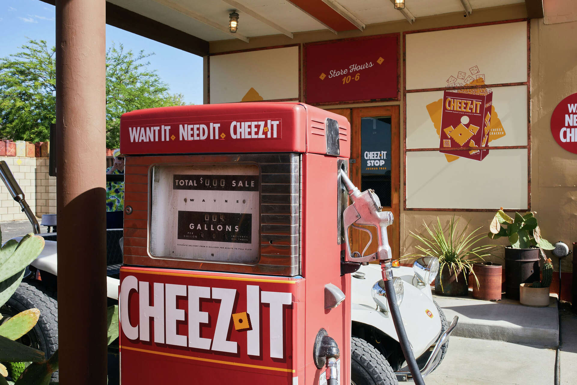 Cheez-It opens snack shack in Joshua Tree gas station