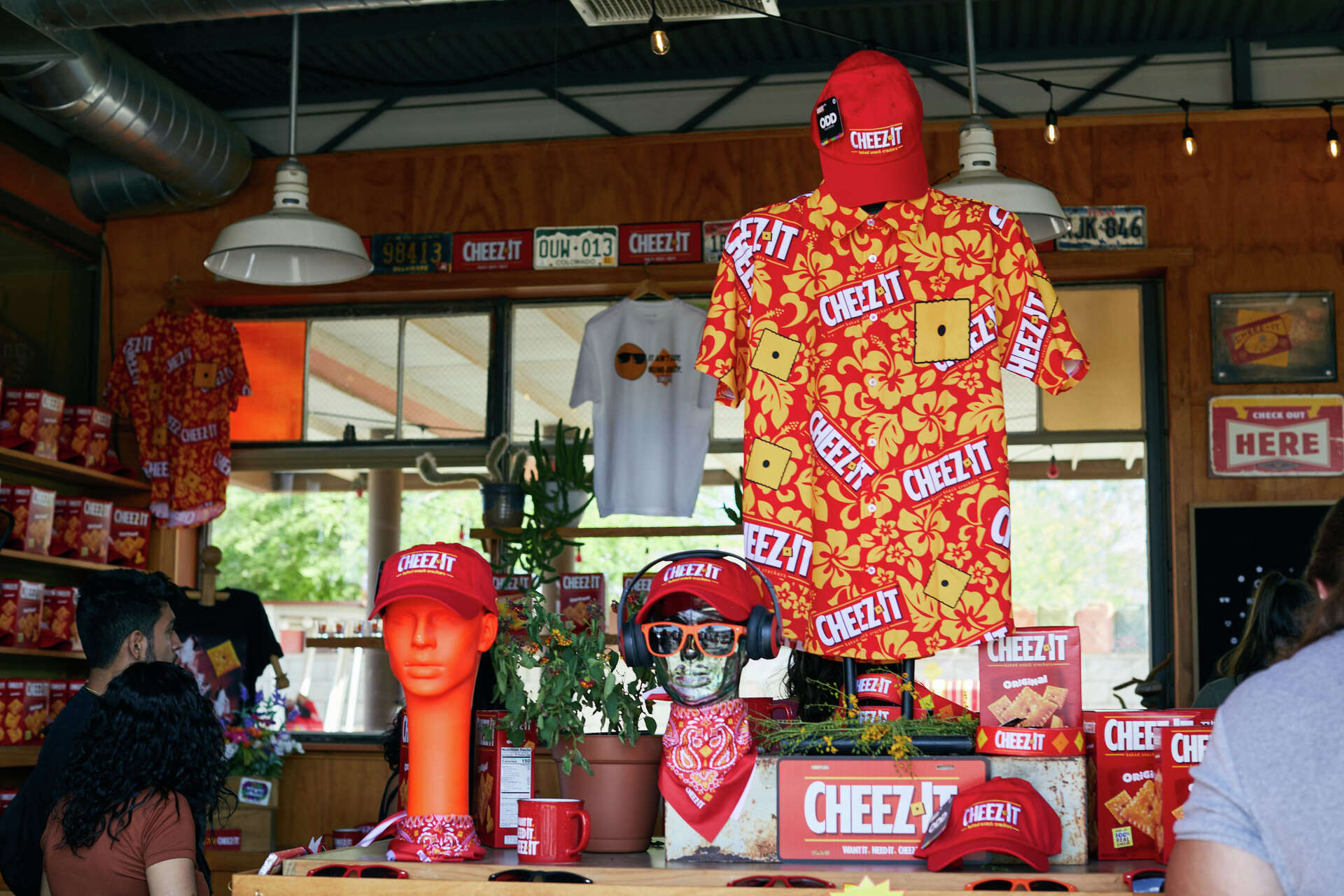Cheez-It opens snack shack in Joshua Tree gas station