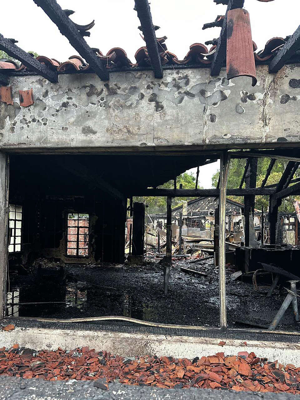 Fire destroys historic Bay Area golf course clubhouse