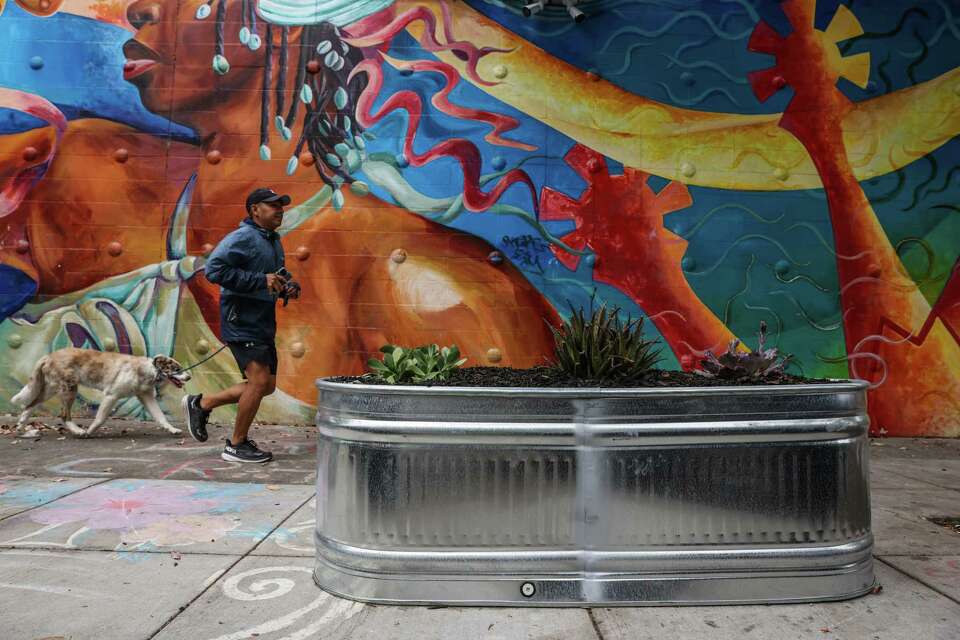 SF residents buy $25,000 worth of street planters to deter homeless