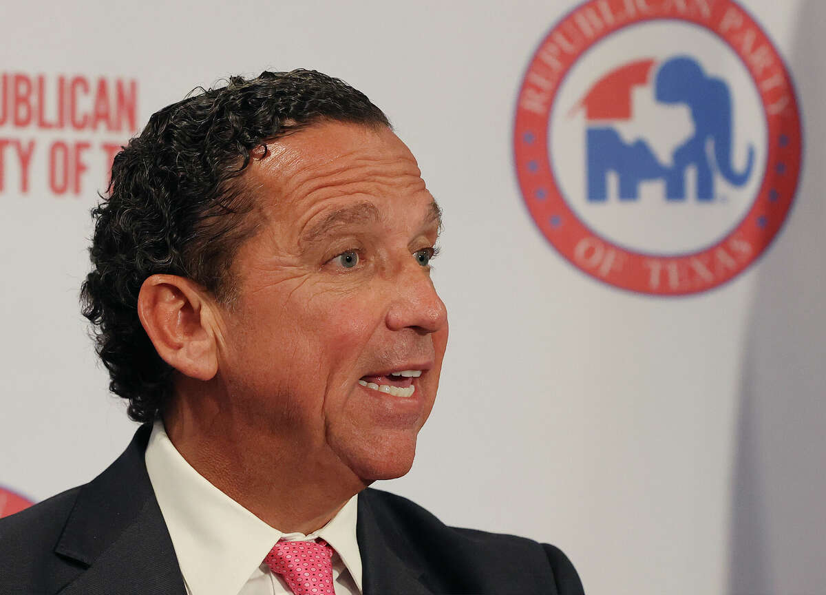 Ken Paxton lawyer Tony Buzbee blasts impeachment, predicts long trial