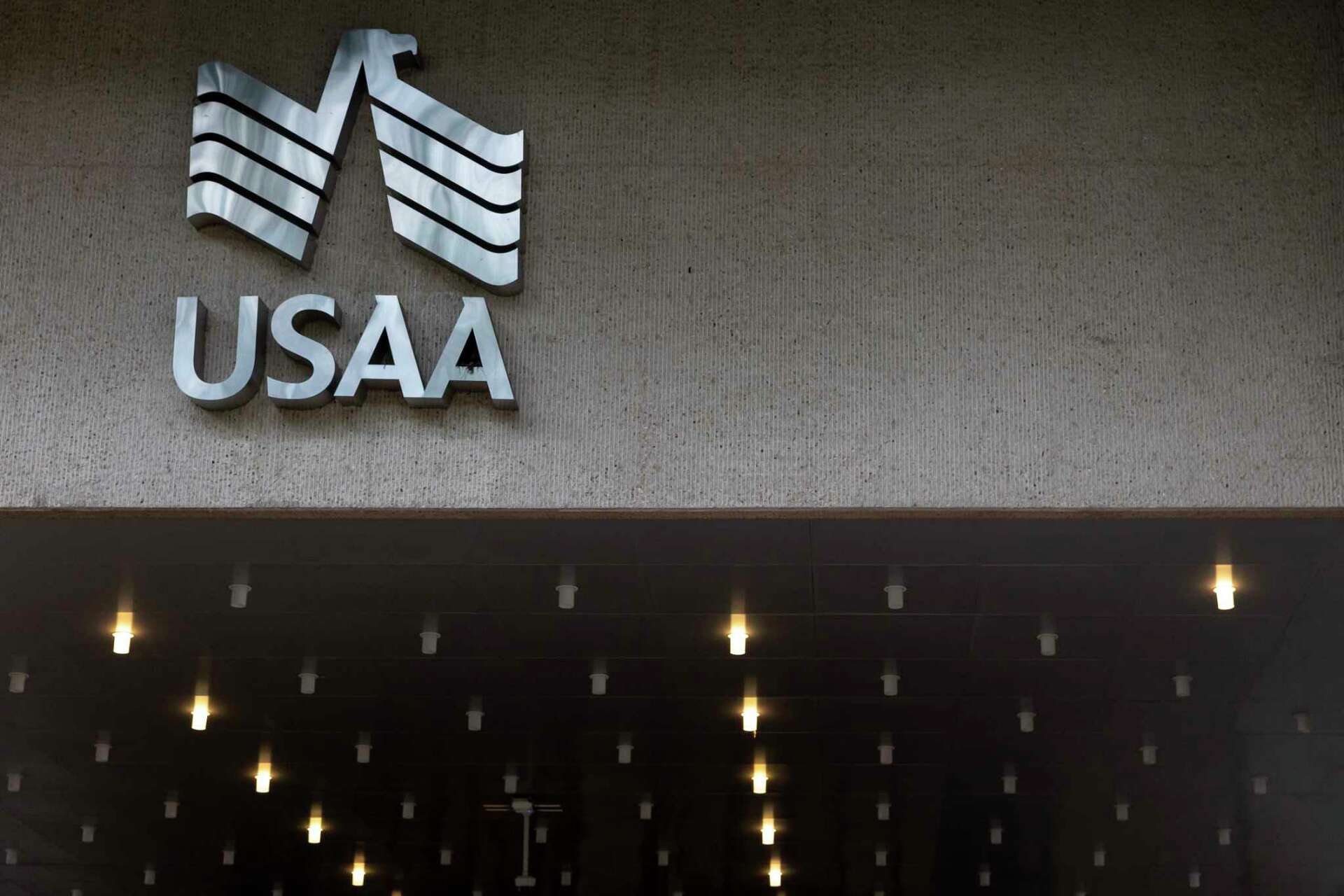 San Antonio's USAA to call some employees back to office 4 days a week