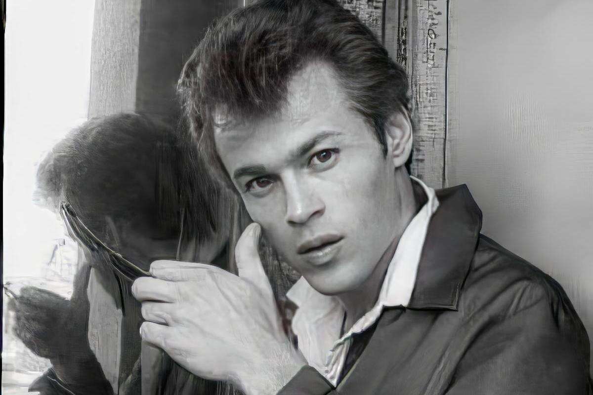Jack Lee, the frontman of the Nerves, died at 71