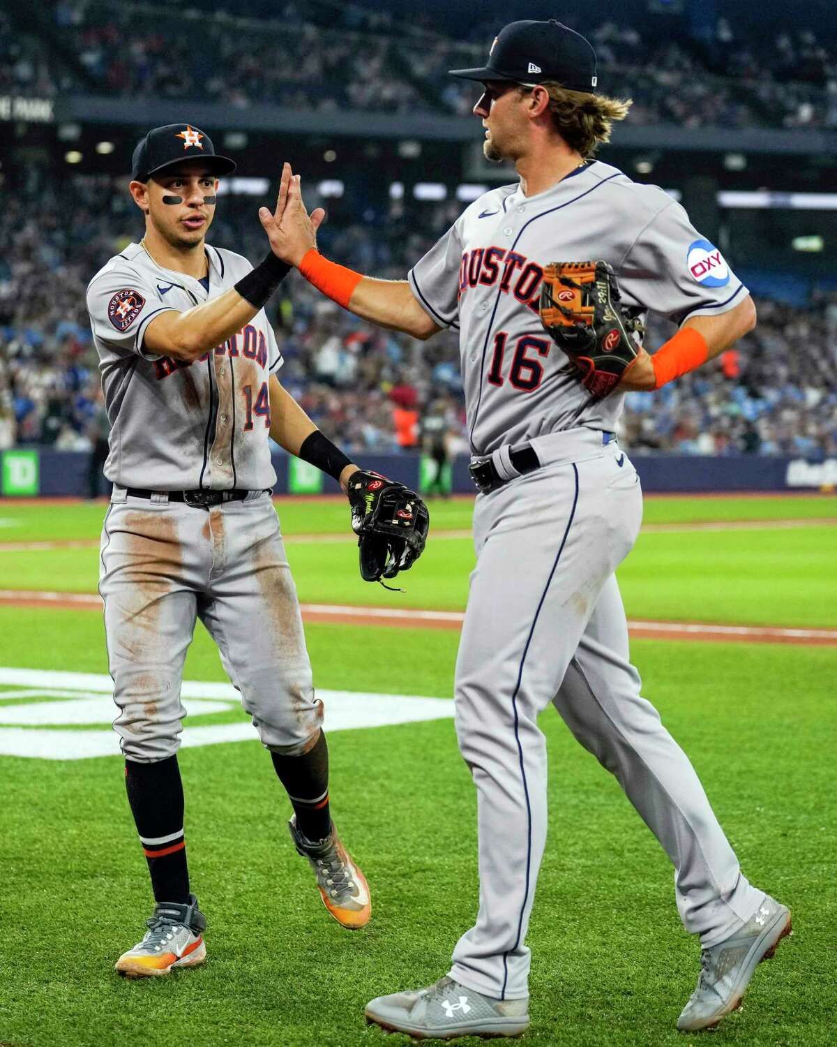 Blue Jays 3, Astros 2: Toronto scores late off Houston bullpen