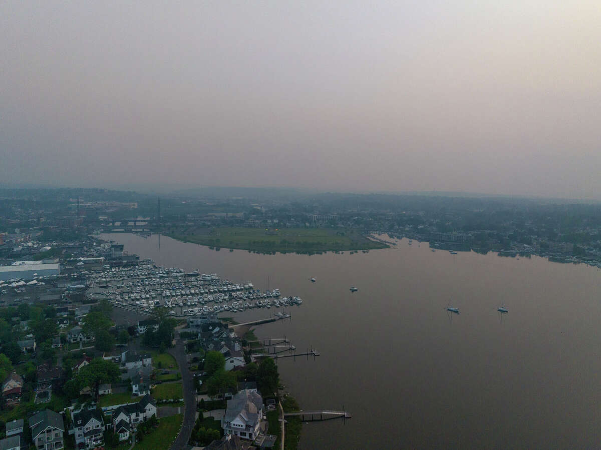 Smoke from Canada wildfires causes unhealthy air quality in CT