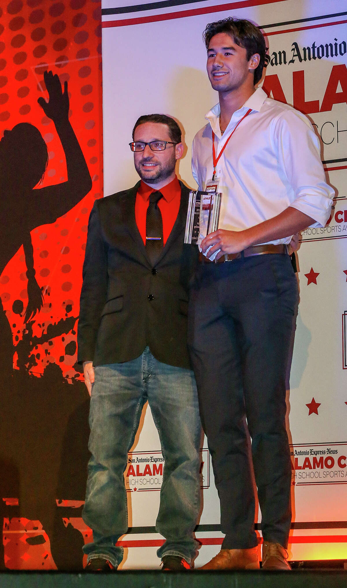 Spurs' Johnson gives advice to athletes at high school award show