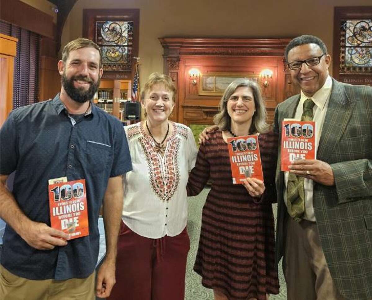 Illinois bucket-list author speaks in Alton