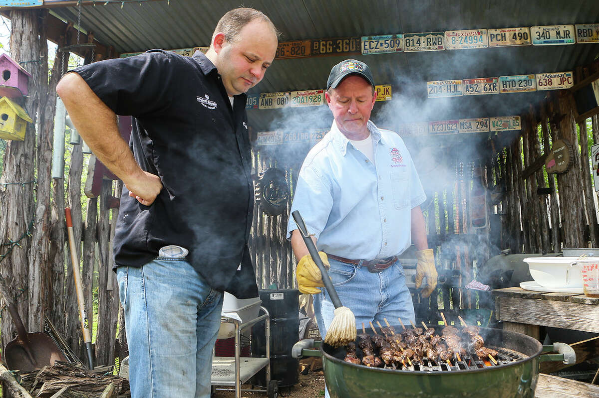Express-News writer Chuck Blount was San Antonio’s BBQ guru