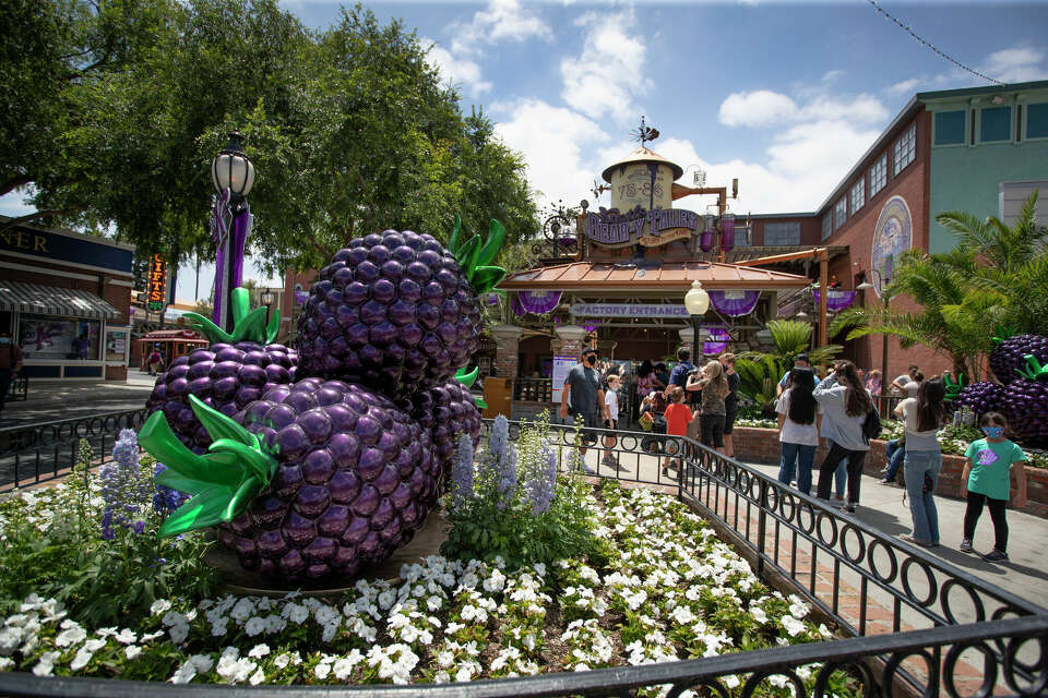 Knott’s Berry Farm: 13 cool things to know before you go