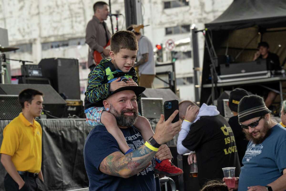 Photos: The return of Alive at 5