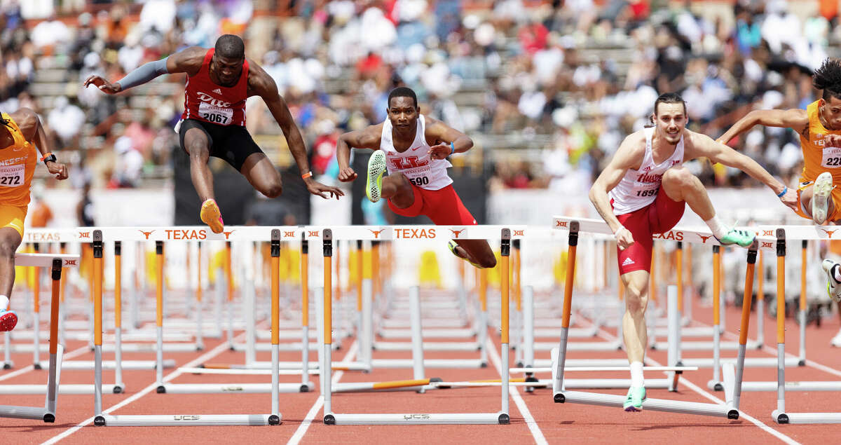 UH track: Hurdler De’Vion Wilson competing for national title