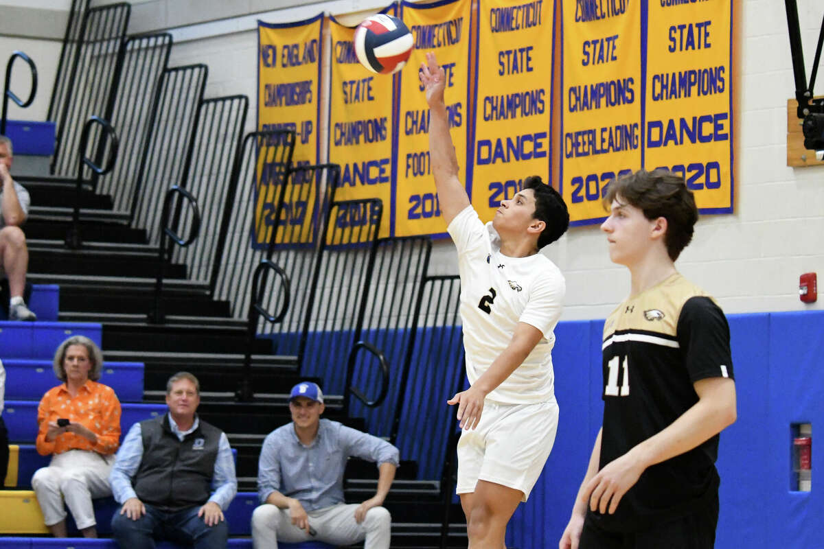 Darien wins third straight CIAC state title, a win over Trumbull