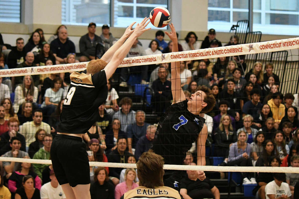 Darien wins third straight CIAC state title, a win over Trumbull