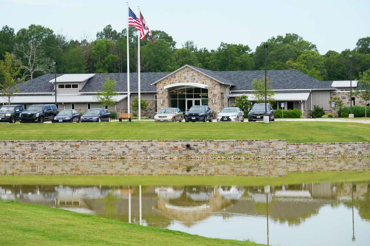 Montgomery County pet resort lets your dogs live in luxury