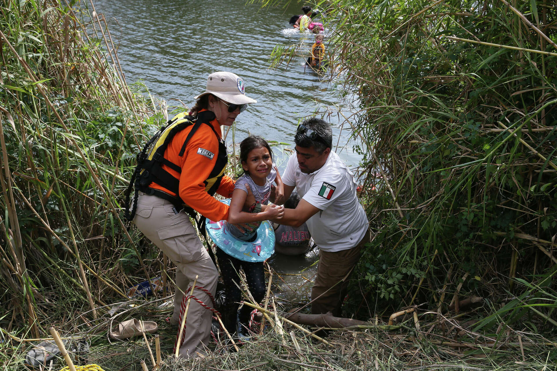 Texas to deploy buoys to deter Rio Grande crossings, Greg Abbott says