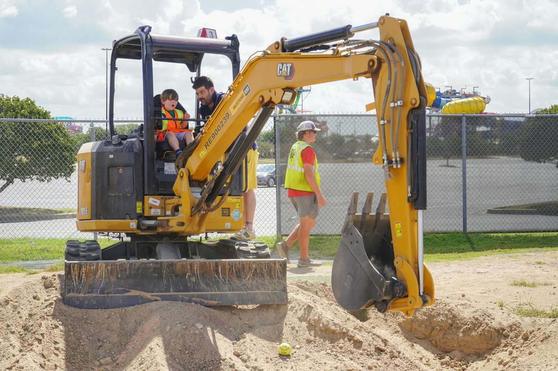 Your complete guide to Dig World in Katy, Texas