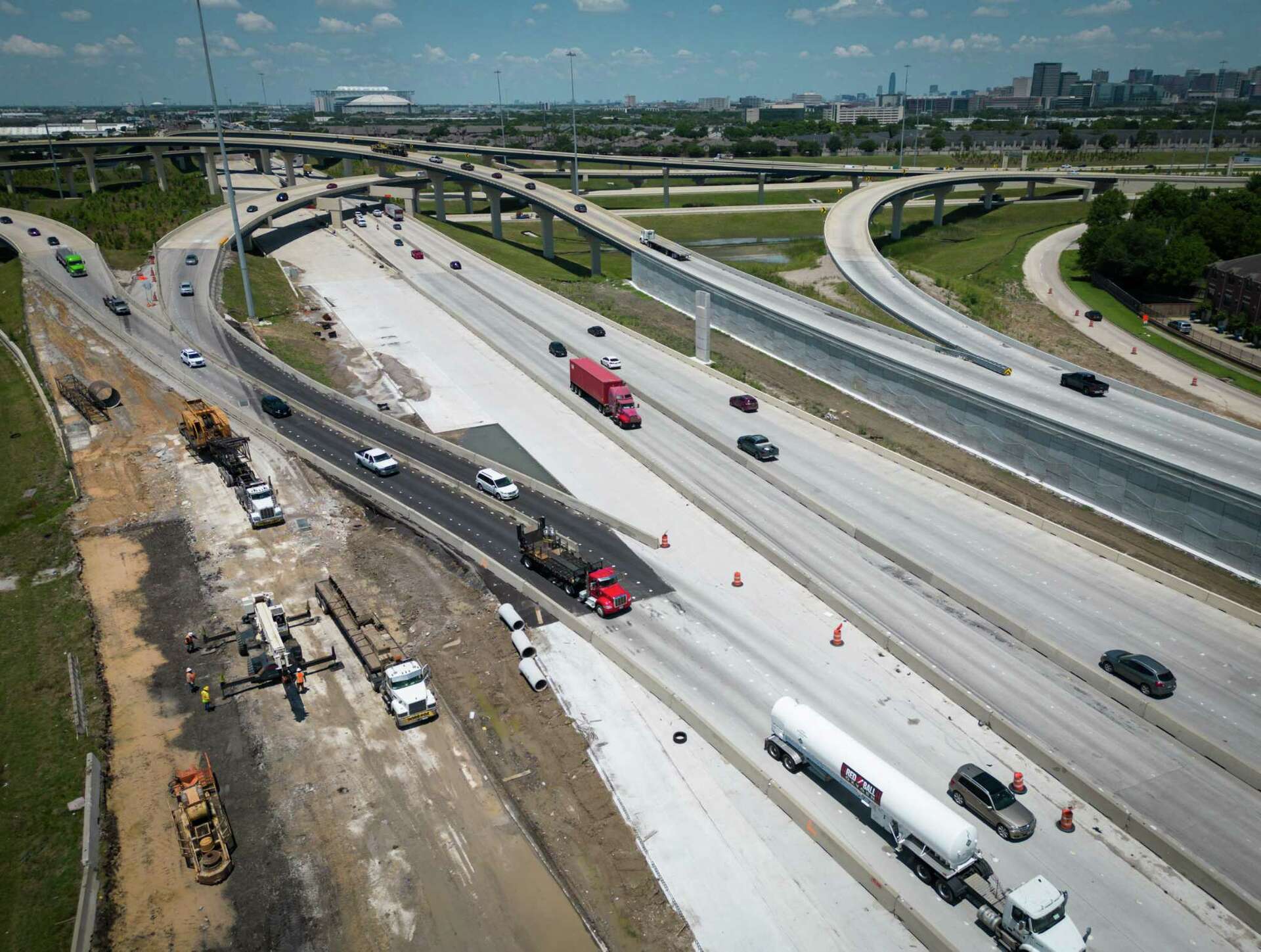 Texas officials approve record $100B road spending plan