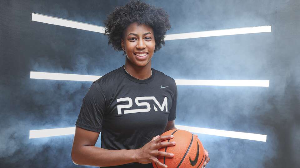 UConn's Ayanna Patterson uses her faith to manage season-ending injury