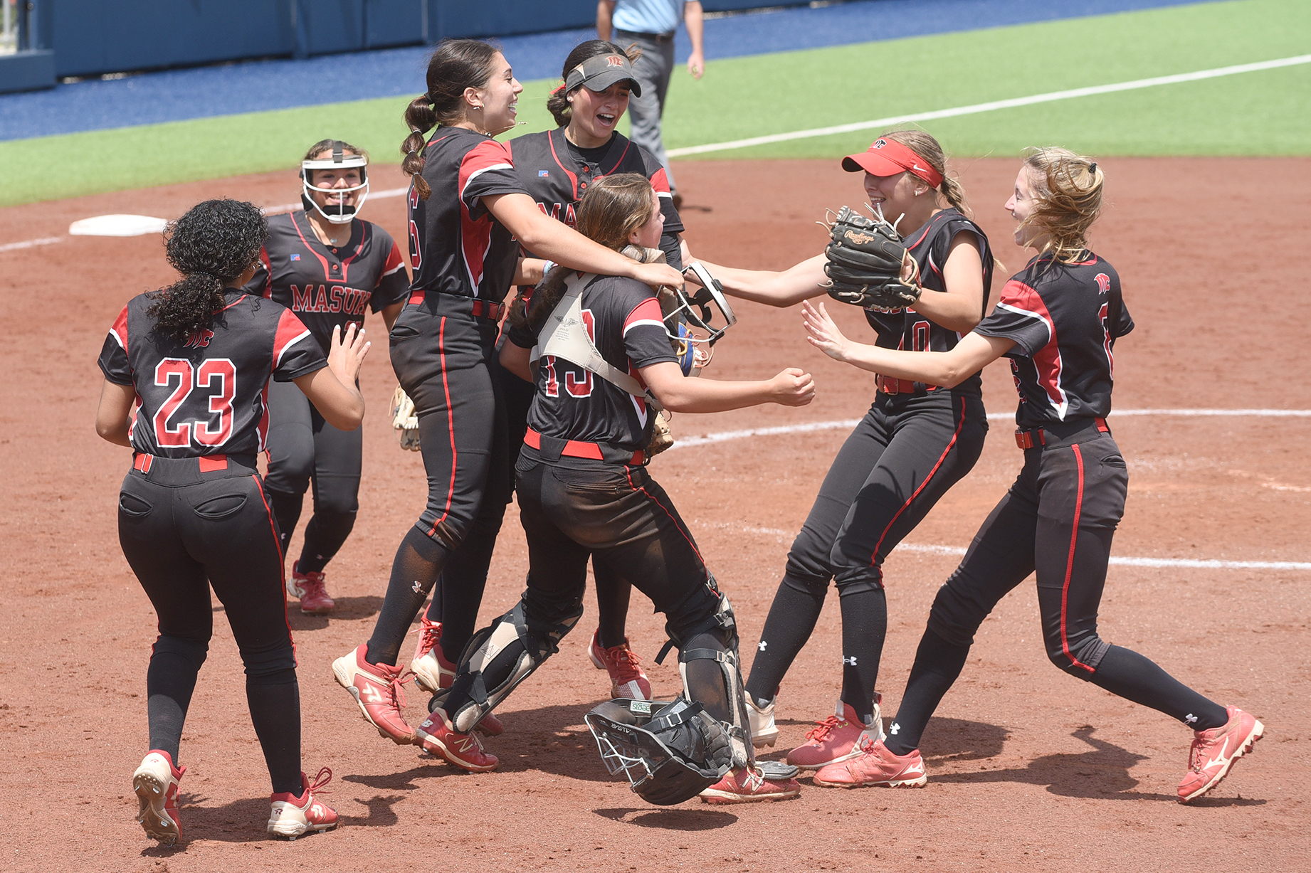 Masuk defeats Law in CIAC Class L softball championship game