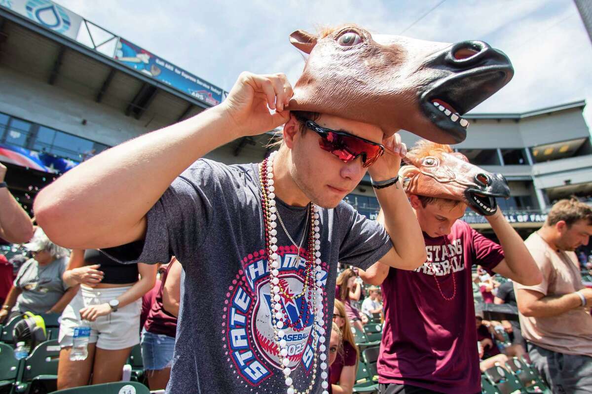 Magnolia West hangs on over Argyle for first state title