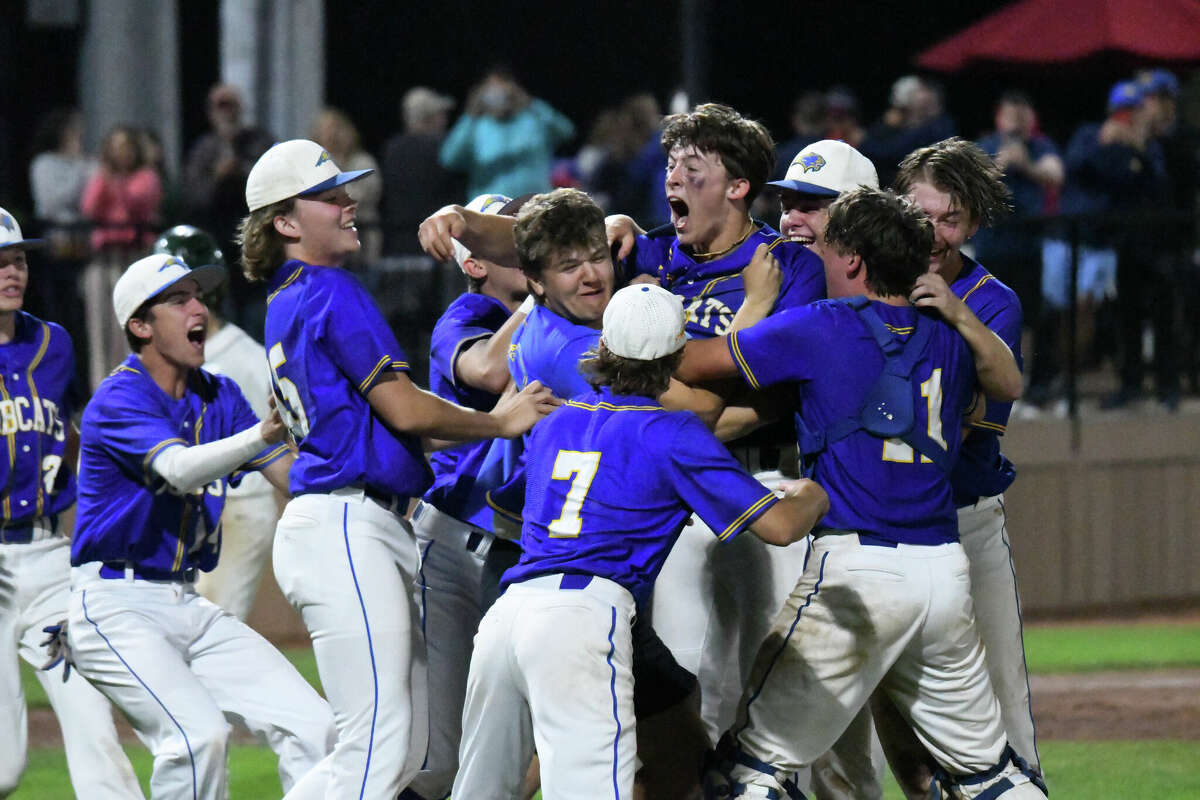 Brookfield defeats Guilford for CIAC Class L baseball title in CT