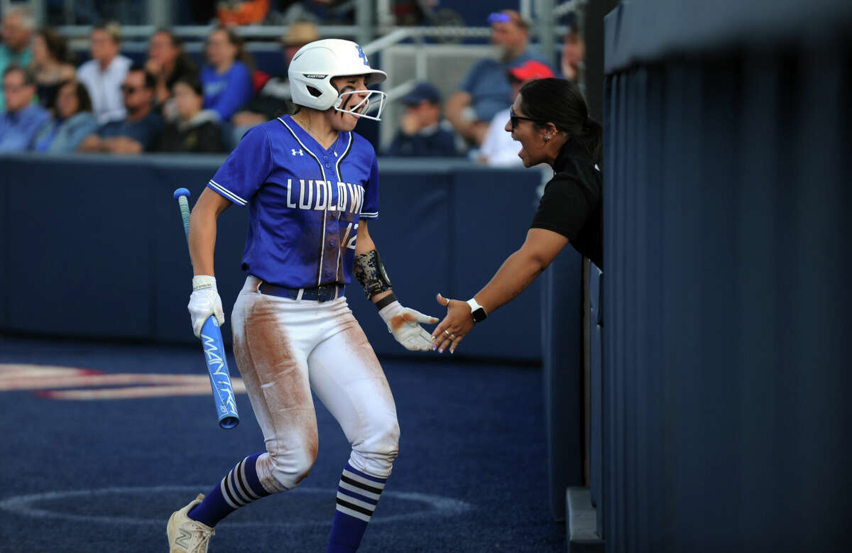 Fairfield Ludlowe softball wins the Class LL softball state tournament