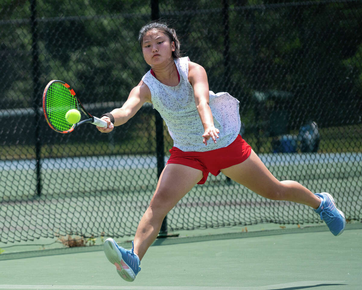 Edwardsville's Koons is The Telegraph Girls Tennis Player of the Year
