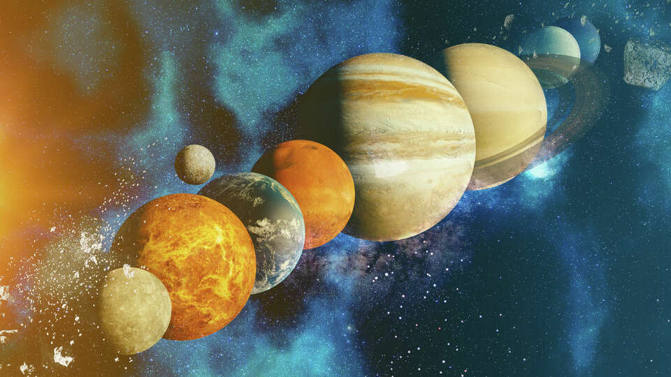 Sky watchers: 5 planet parade visible in mid-June