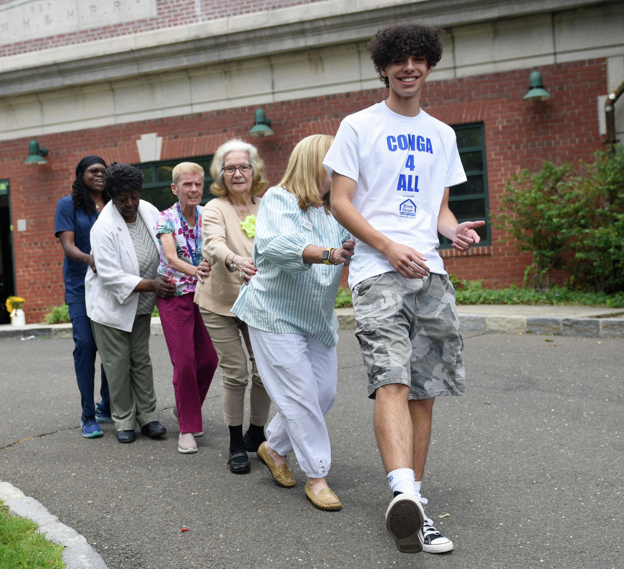 Greenwich student conga-dancing to break Guinness World Record