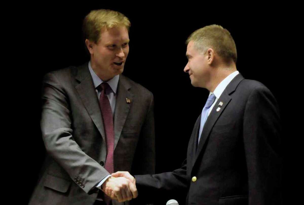 Murphy draws boos at forum