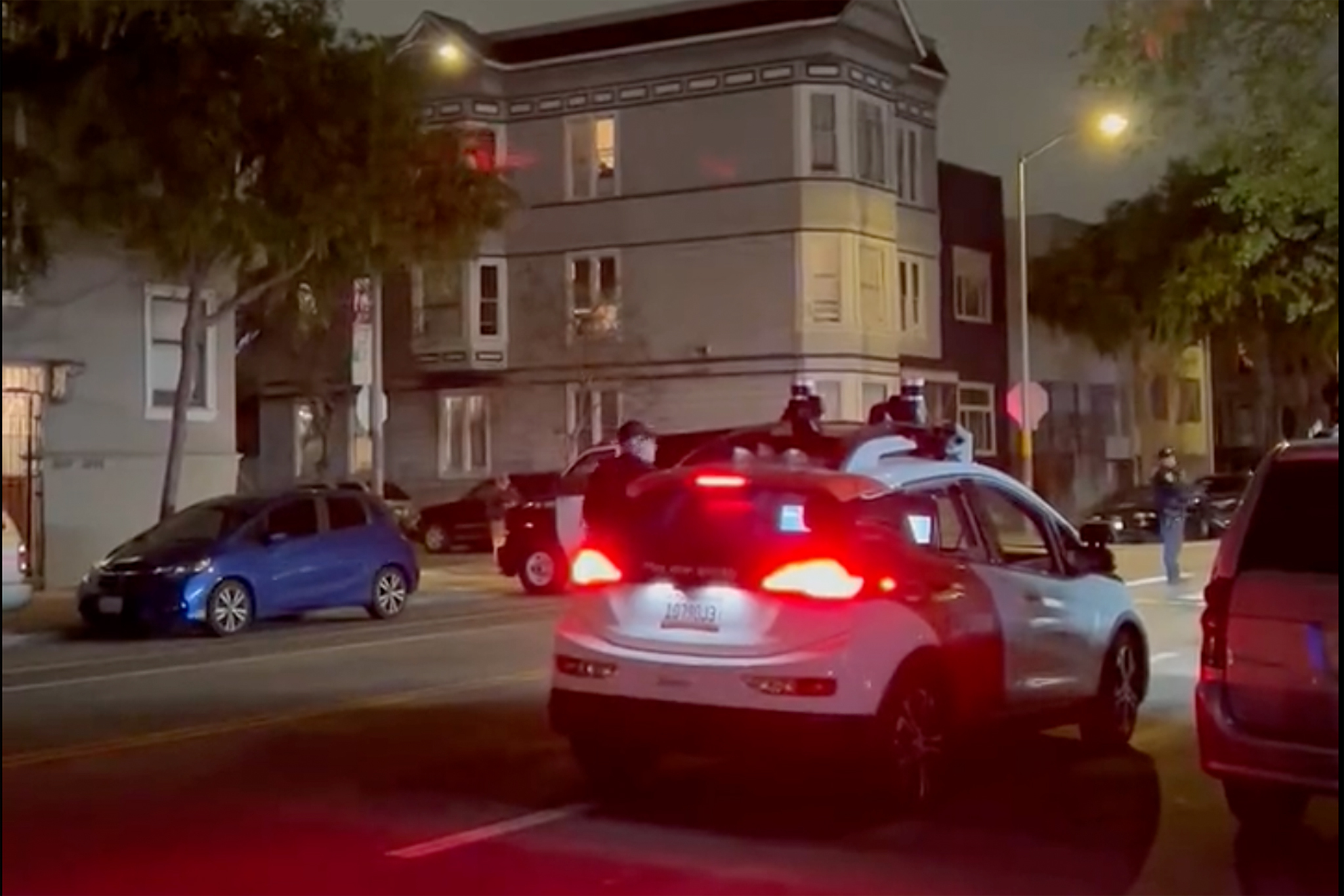 Driverless car at SF shooting scene could've been 'catastrophic'