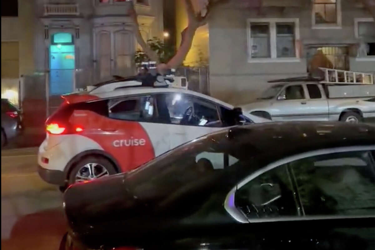 Driverless car at SF shooting scene could've been 'catastrophic'