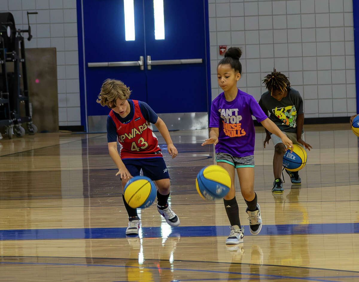 Basketball royalty from Alton and the U of I at LCCC basketball camp